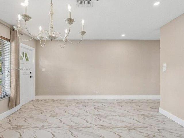 house with 3 bedroom, Hallandale Beach FL DS103500706