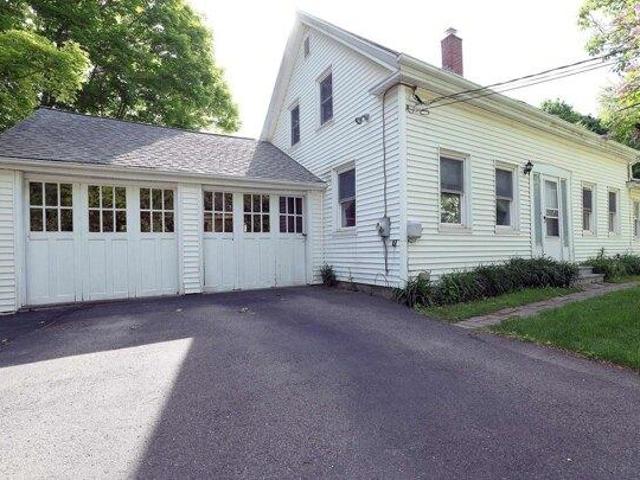 house with 3 bedroom, Hallowell ME DS104408228