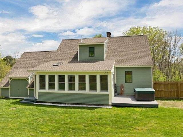 house with 3 bedroom, Hartford VT DS103100735