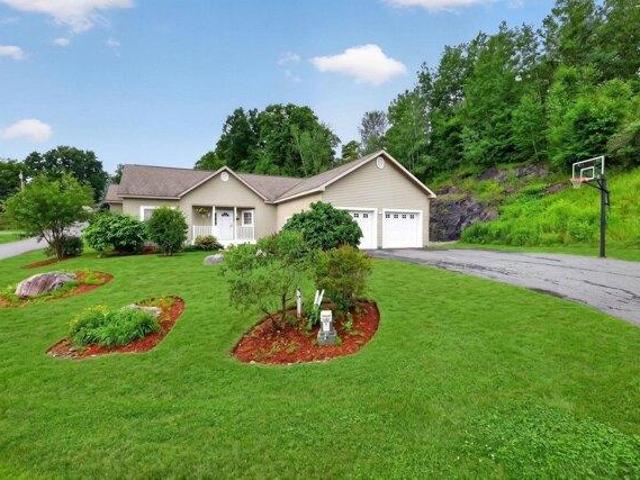 house with 3 bedroom, Hartford VT DS103666027