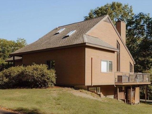 house with 3 bedroom, Hartford VT DS104376253