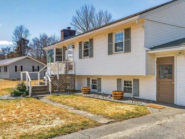 house with 3 bedroom, Hartford VT ES103185084