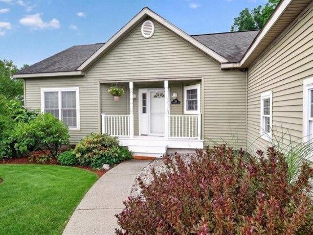 house with 3 bedroom, Hartford VT ES103666027