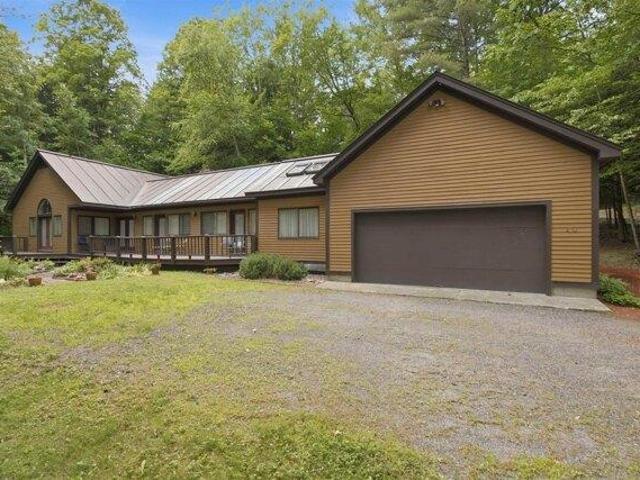 house with 3 bedroom, Hartford VT ES105157479