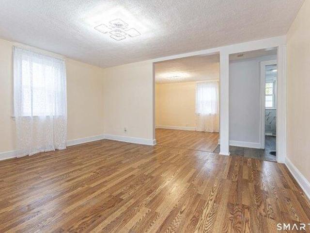 house with 3 bedroom, Hartford CT DLS101706829