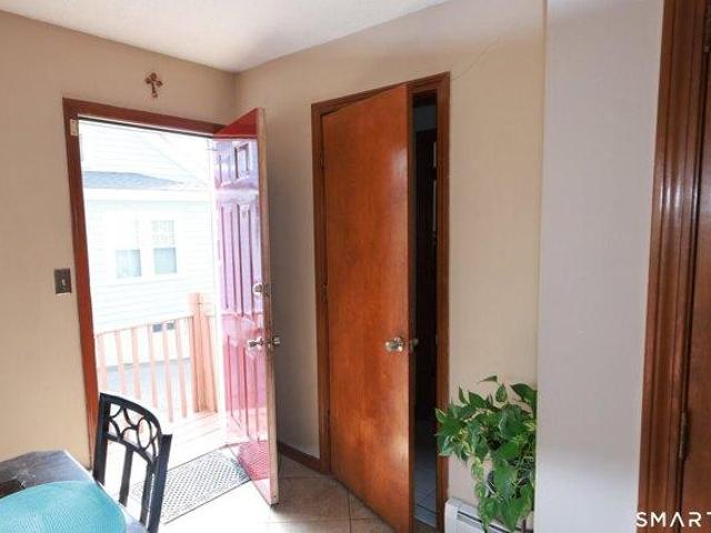 house with 3 bedroom, Hartford CT DLS101747178