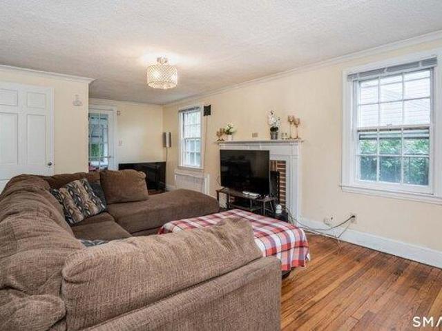 house with 3 bedroom, Hartford CT ES104570941