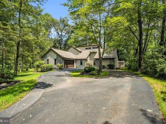 house with 3 bedroom, Harrisburg PA DS93293452