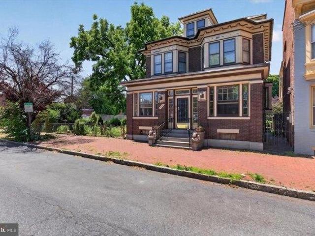 house with 3 bedroom, Harrisburg PA ES103587898