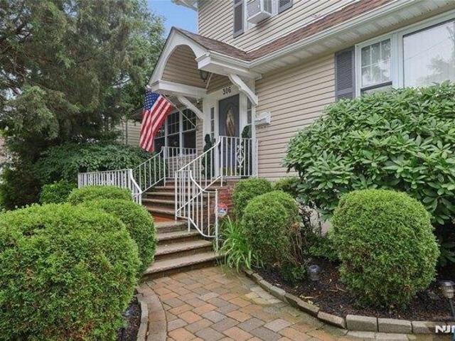 house with 3 bedroom, Hasbrouck Heights NJ DS104405719