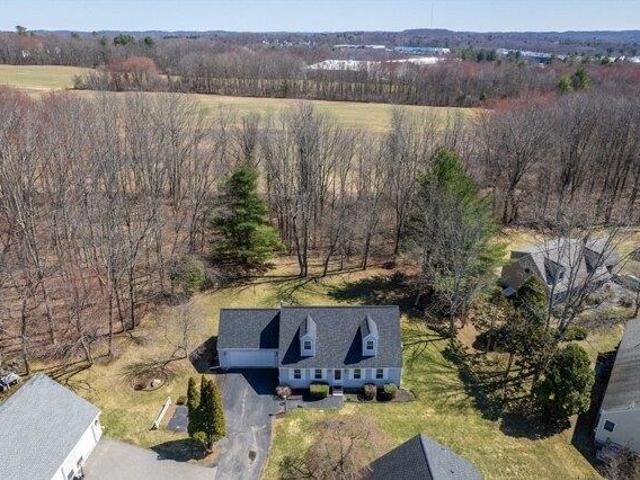 house with 3 bedroom, Haverhill MA DLS102959173