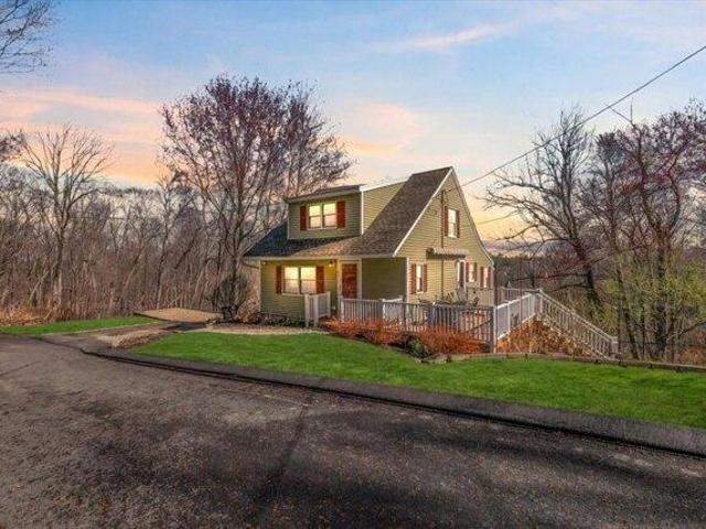 house with 3 bedroom, Haverhill MA DS102412759