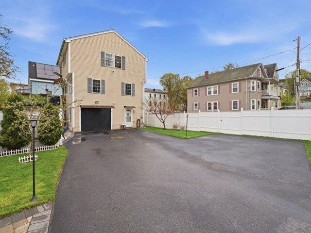 house with 3 bedroom, Haverhill MA DS102347280