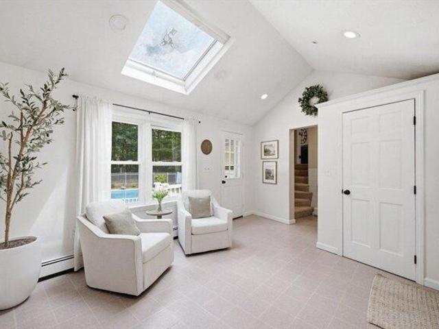 house with 3 bedroom, Haverhill MA ES103431769