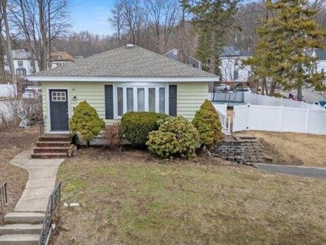 house with 3 bedroom, Haverhill MA ES103442681