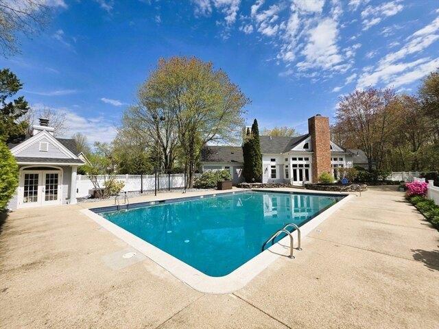 house with 3 bedroom, Haverhill MA ES104654312