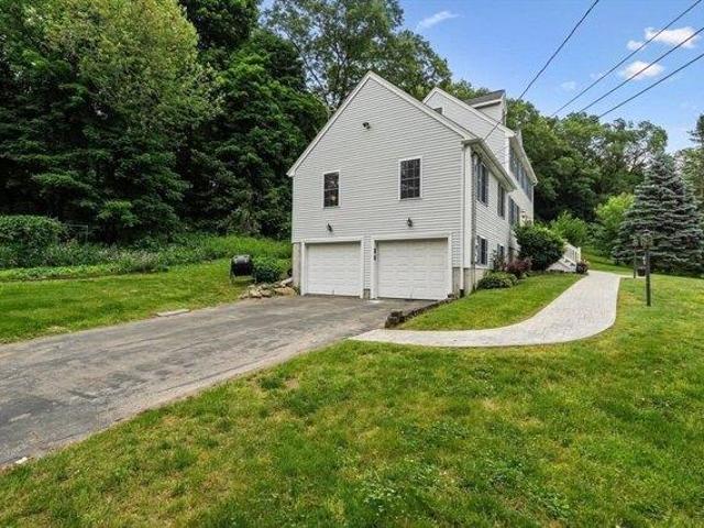house with 3 bedroom, Haverhill MA ES104116566