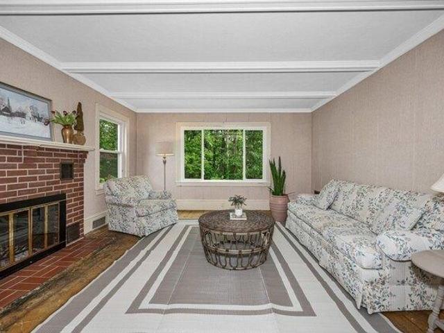 house with 3 bedroom, Haverhill MA ES104296248