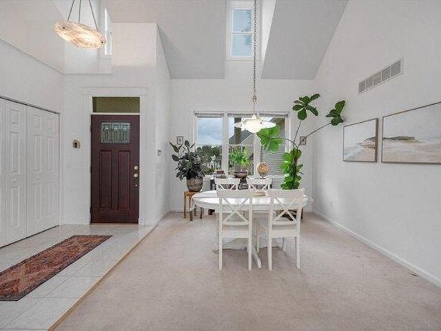 house with 3 bedroom, Haverhill MA ES105040503