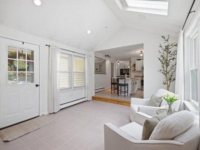 house with 3 bedroom, Haverhill MA ES105060129