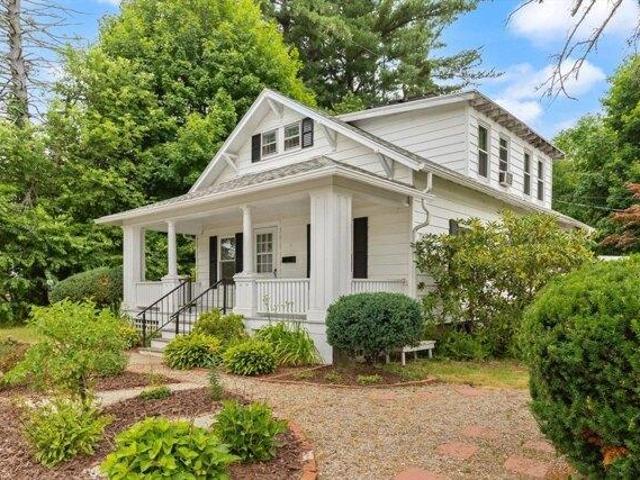 house with 3 bedroom, Haverhill MA ES105082044