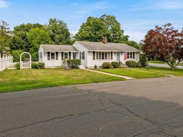 house with 3 bedroom, Haverhill MA ES105105450