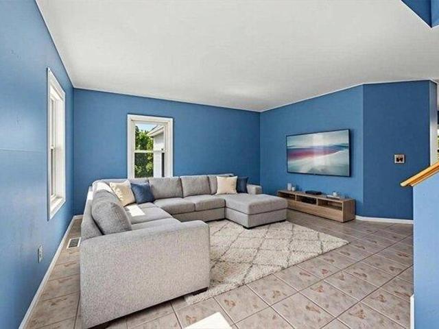 house with 3 bedroom, Haverhill MA ES105122658