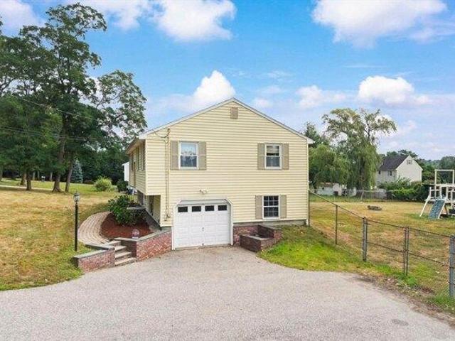 house with 3 bedroom, Haverhill MA ES105158742