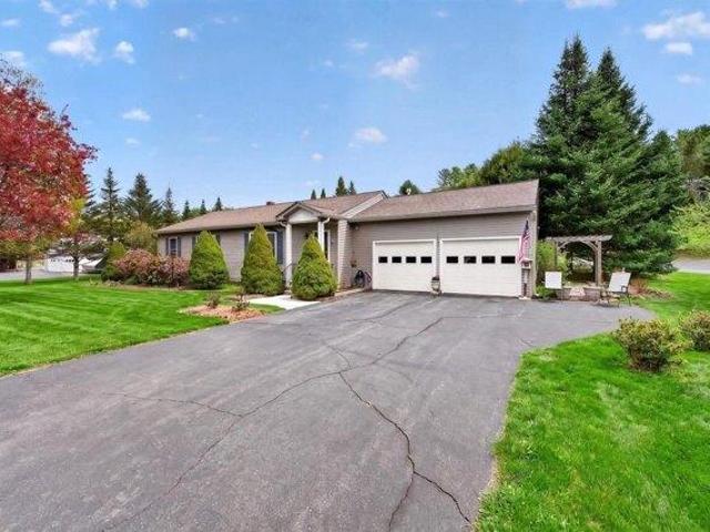 house with 3 bedroom, Haverhill NH ES104409809