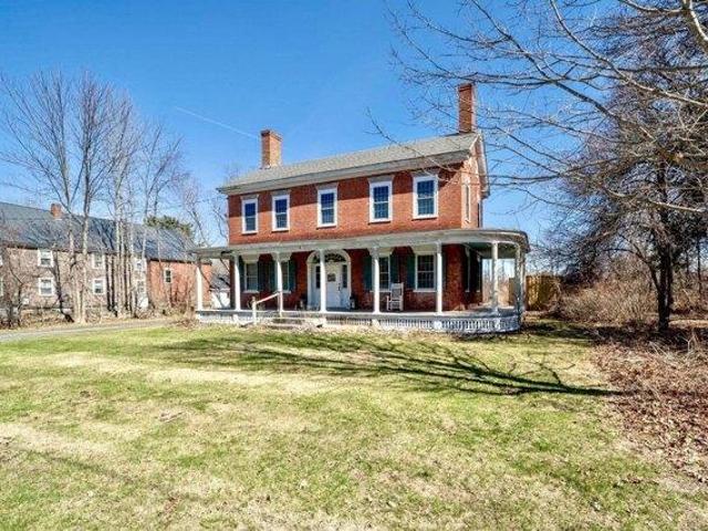 house with 3 bedroom, Haverhill NH ES104150771