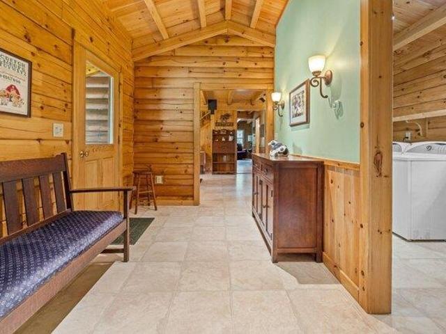 house with 3 bedroom, Haverhill NH ES105231409