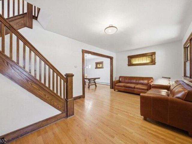house with 3 bedroom, Hawthorne NJ DLS102726489