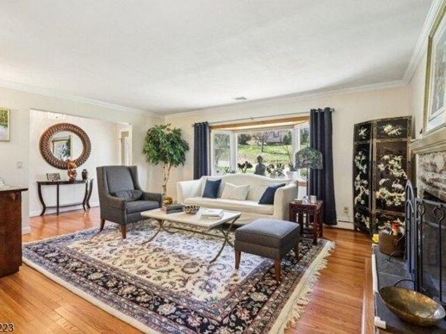 house with 3 bedroom, Hawthorne NJ DLS102825204