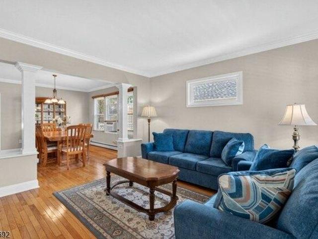 house with 3 bedroom, Hawthorne NJ DS104409131