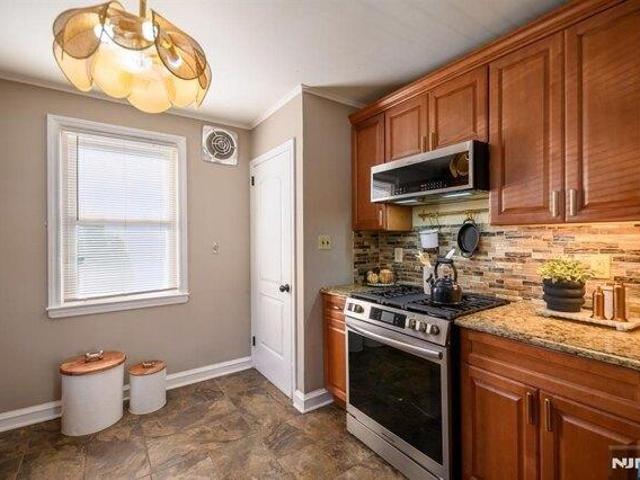 house with 3 bedroom, Hawthorne NJ ES103666952