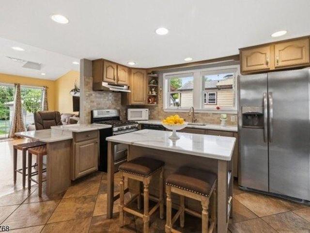 house with 3 bedroom, Hawthorne NJ ES103666139