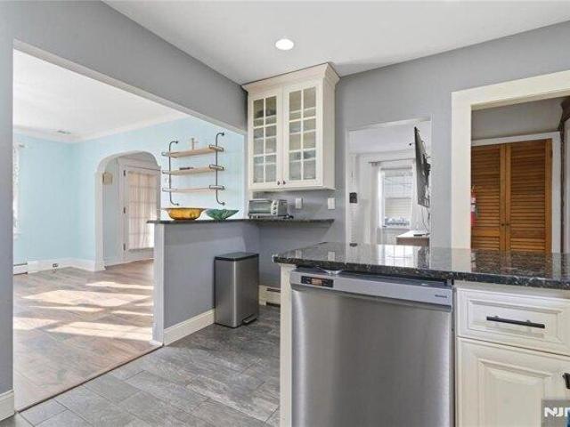 house with 3 bedroom, Hawthorne NJ ES104410768