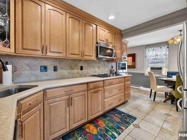 house with 3 bedroom, Hawthorne NJ ES105630088