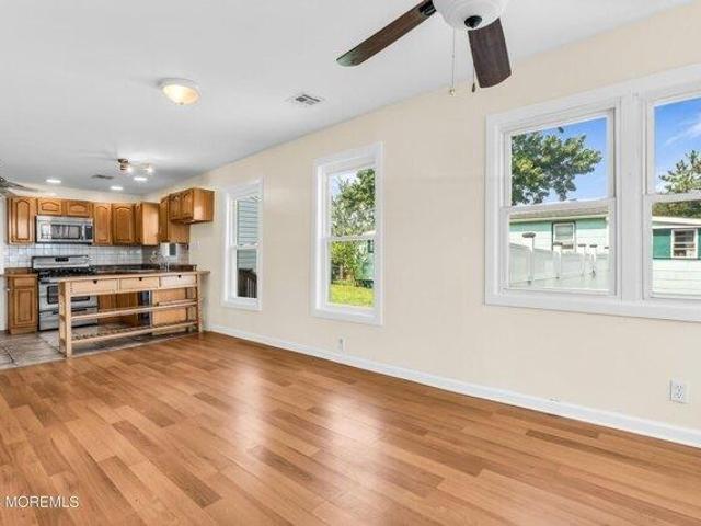 house with 3 bedroom, Hazlet NJ ES104441085