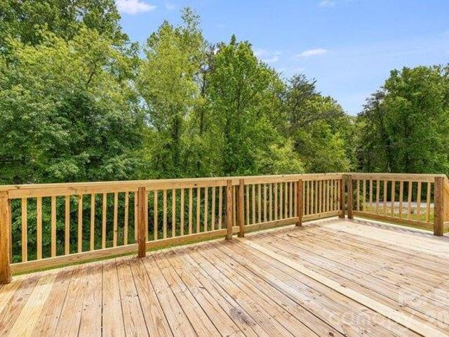 house with 3 bedroom, Hendersonville NC ES104899764