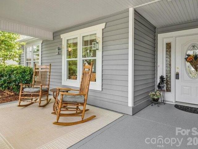 house with 3 bedroom, Hendersonville NC ES104900740