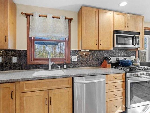 house with 3 bedroom, Henniker NH ES102822897