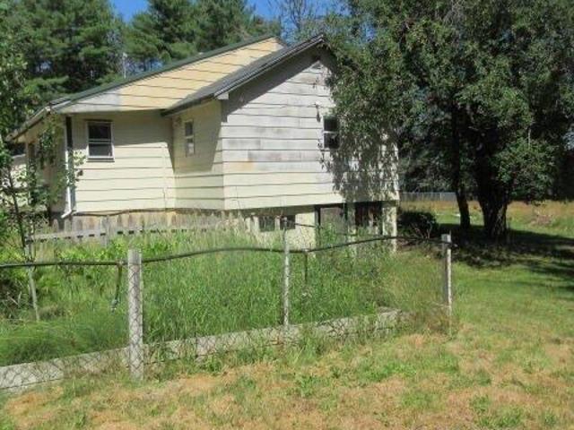 house with 3 bedroom, Hermon ME ES104441736