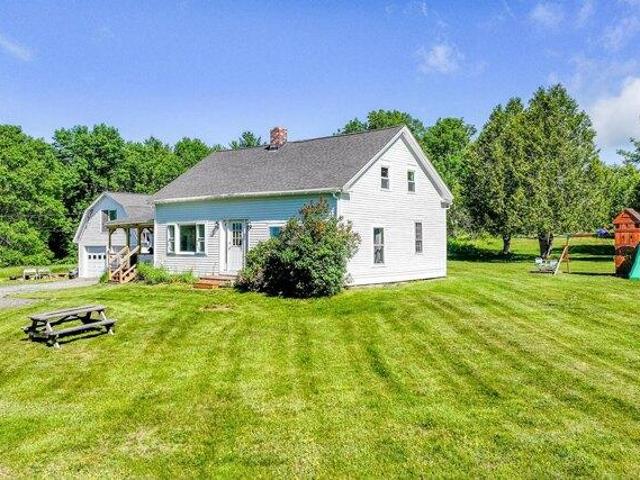 house with 3 bedroom, Hermon ME ES104375601