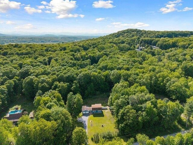 house with 3 bedroom, Hinesburg VT ES104330830