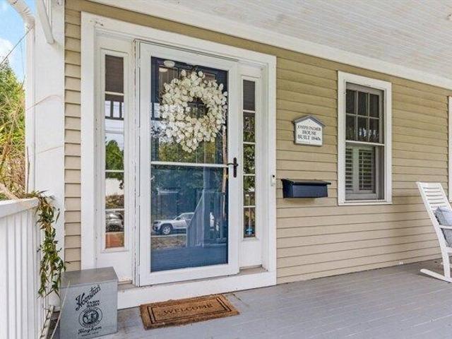 house with 3 bedroom, Hingham MA DLS103017848