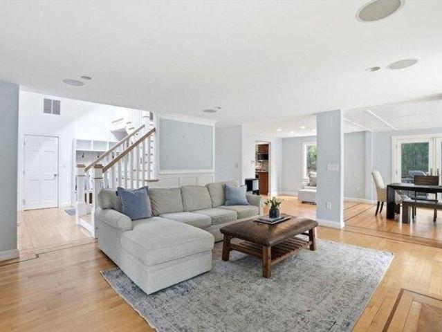 house with 3 bedroom, Hingham MA DS102317784
