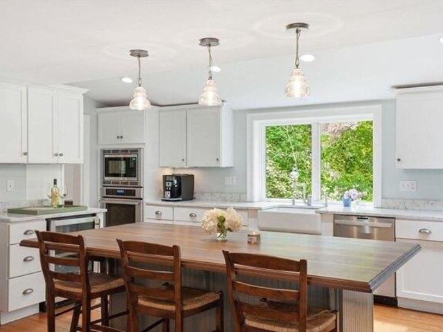 house with 3 bedroom, Hingham MA DS102828112