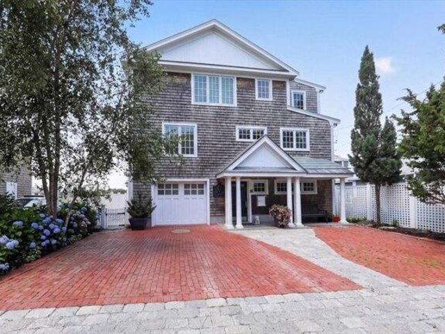 house with 3 bedroom, Hingham MA ES104261863