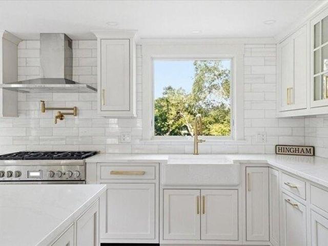 house with 3 bedroom, Hingham MA ES104331159